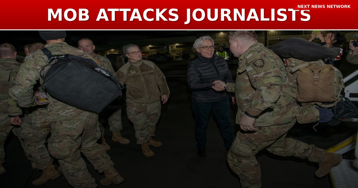 EXPOSED: Minneapolis Police Tell Citizen Journalists to 'LEAVE' After ...